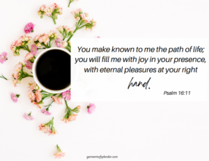 31 Beautiful Morning Bible Verses (with Free Printables)